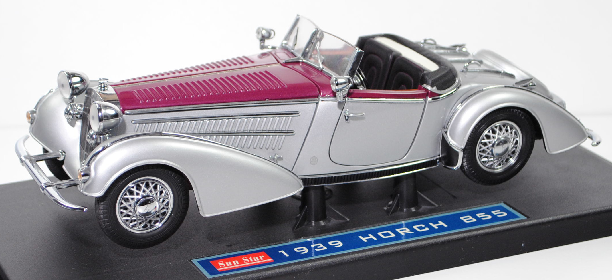 Horch 855 Special-Roadster (Modell 38-39), silbergraumet ...